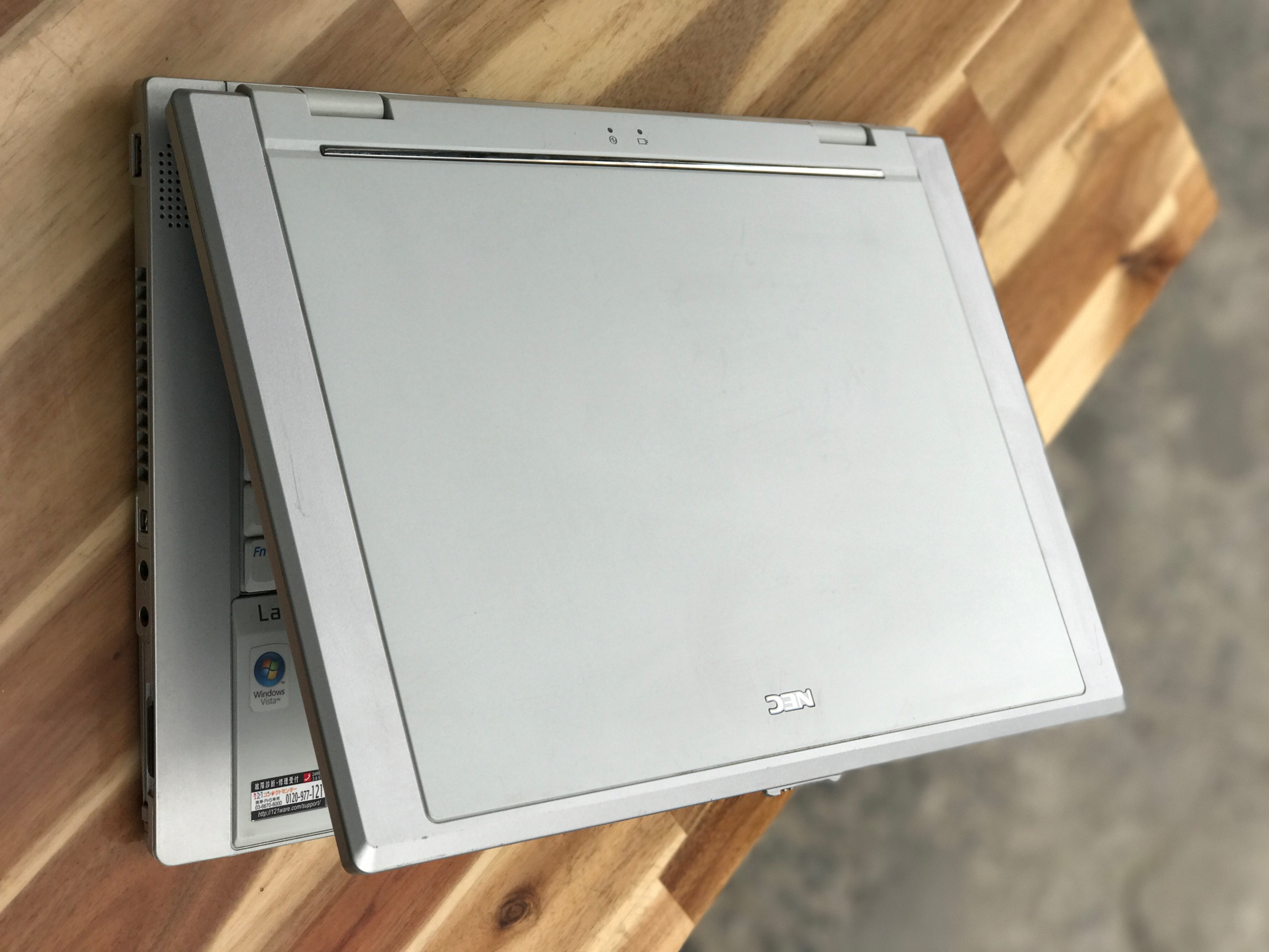 Laptop NEC, AMD 3200+ 2G 100G Vga rời đẹp zin 100% Giá rẻ