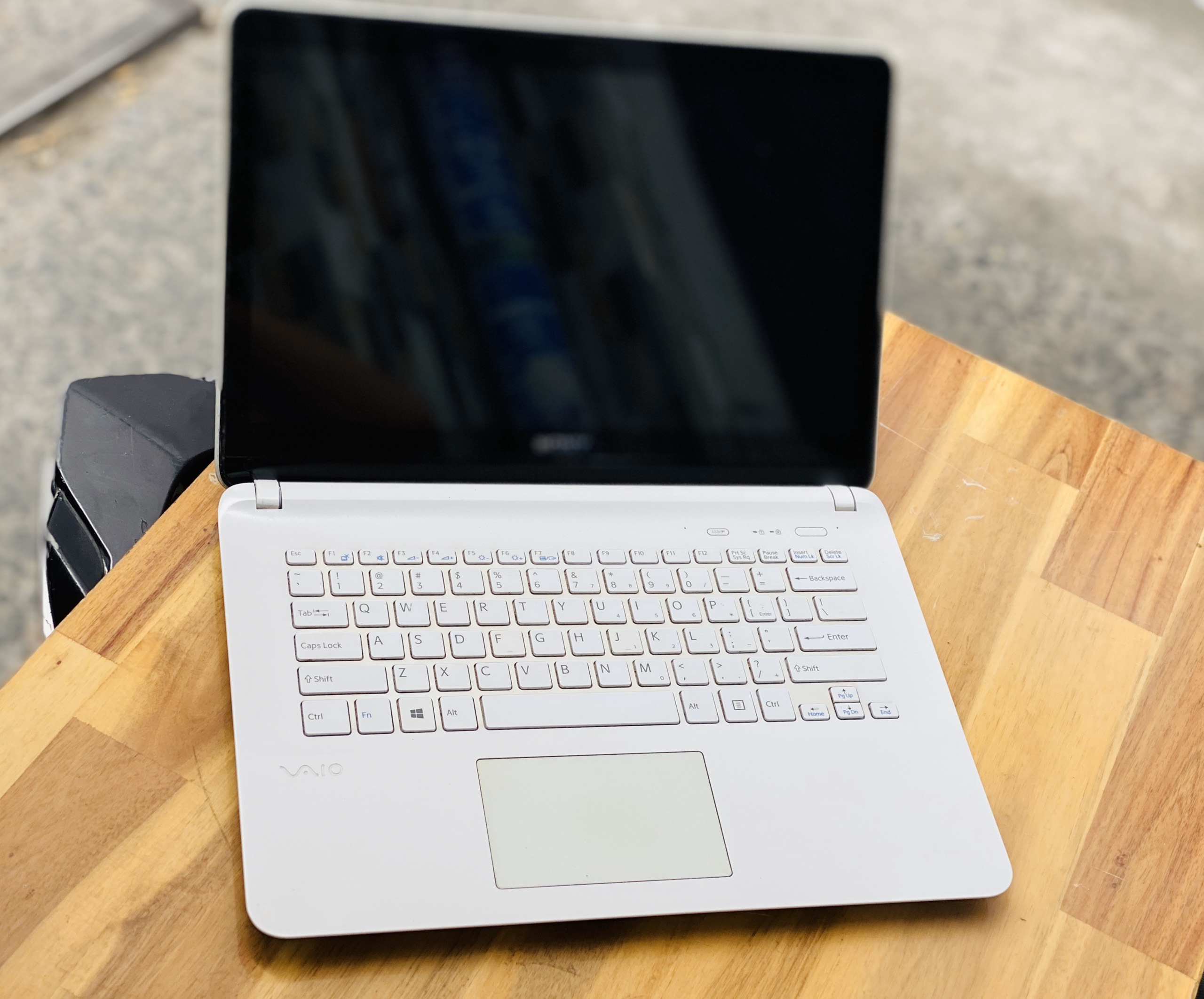 Laptop Sony Vaio Ultrabook SVF14, i3 3217U 4G 500G 14inch Đẹp Keng Giá rẻ