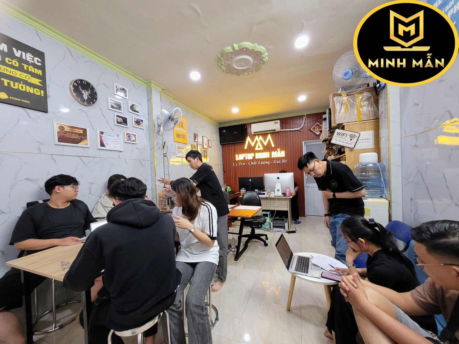 LAPTOP MỎNG NHẸ CẤU HÌNH CAO